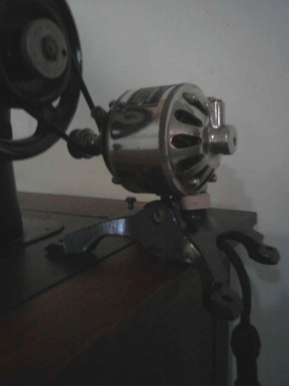 Davis “Electro” Sewing Machine – Sewing Machine Museum