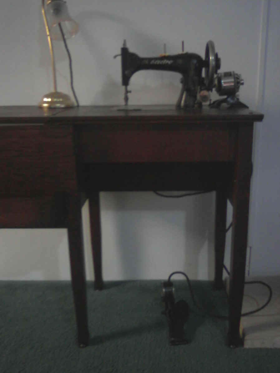 Davis “Electro” Sewing Machine – Sewing Machine Museum