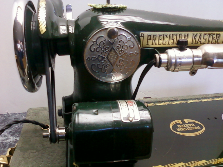 DeLuxe Precision Master Sewing Machine – Sewing Machine Museum